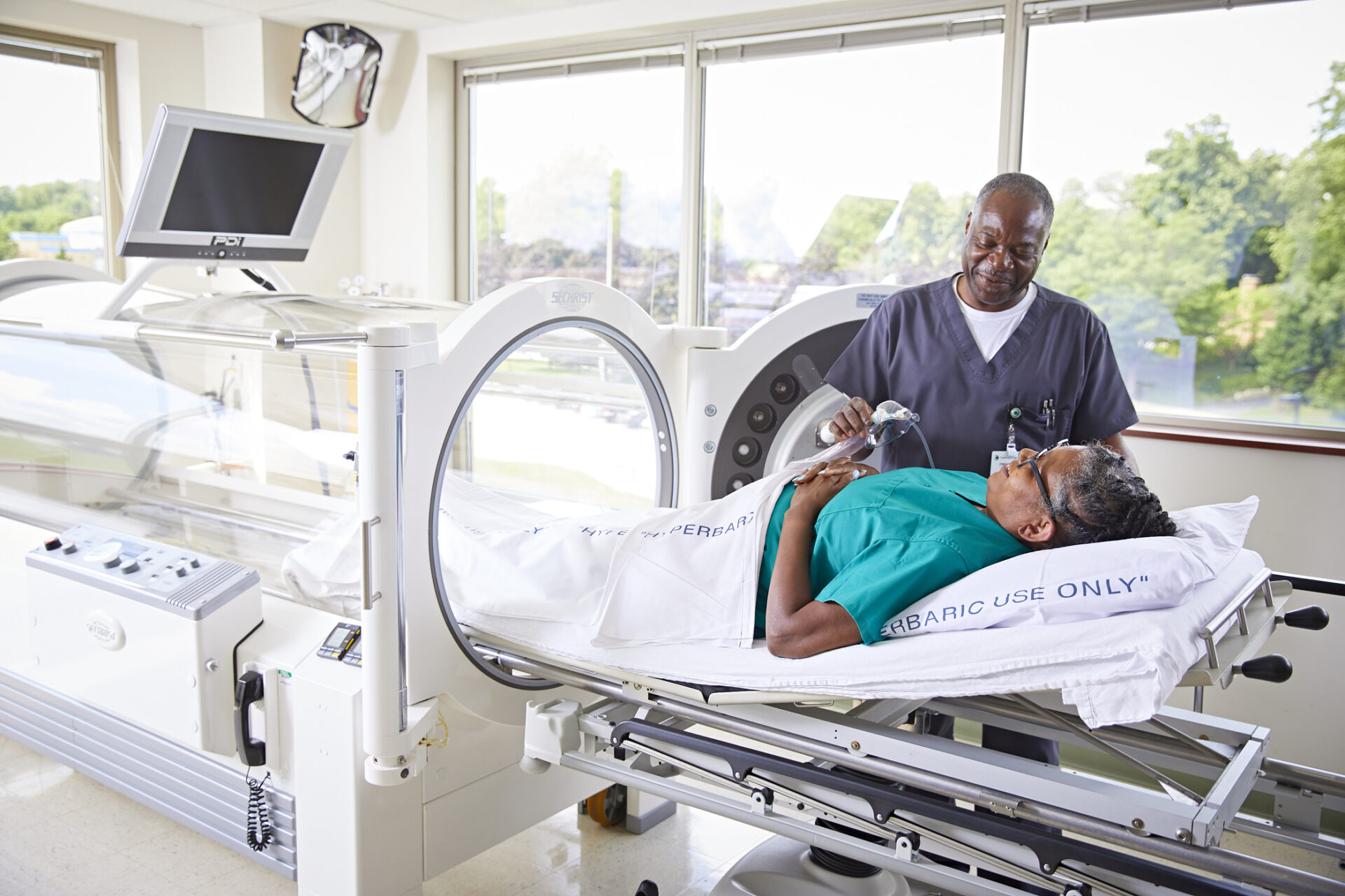 The Technology Behind Hyperbaric Chamber: How Does It Work? - Digital ...