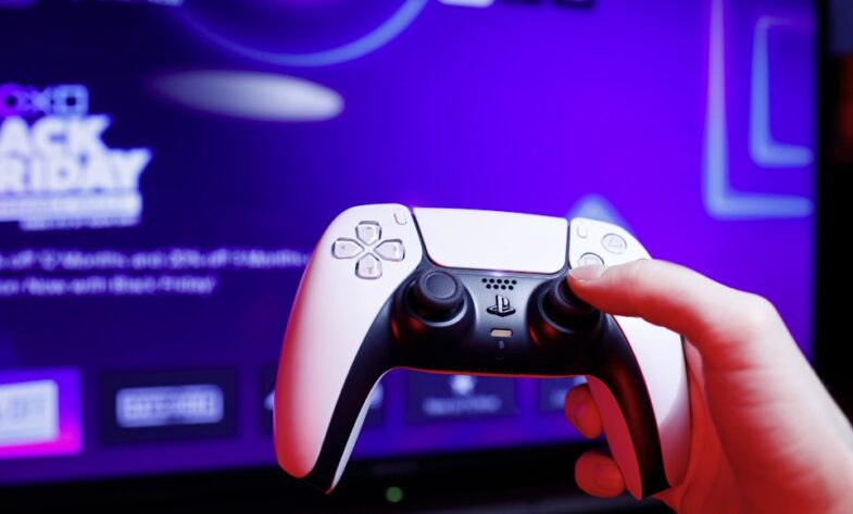 How to Use PS5 and Xbox for Streaming Movies - Digital Gamers Dream