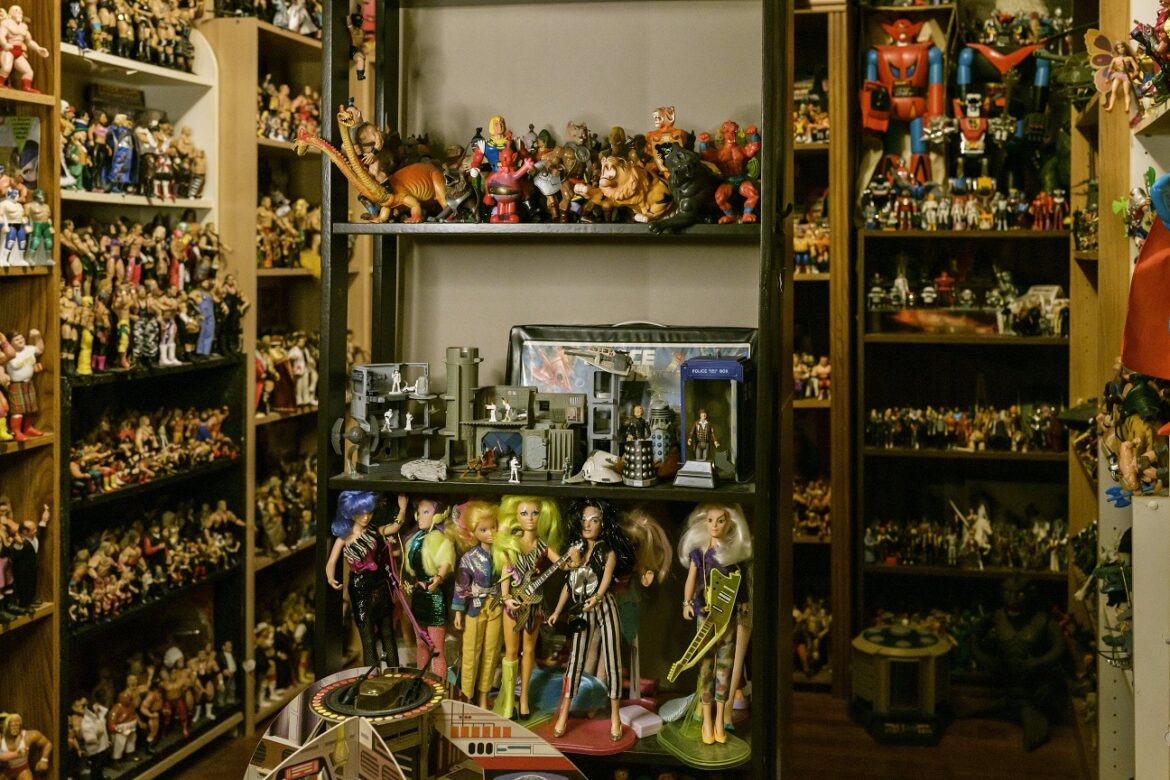 The Fascinating World of Collectible Toys: Iconic Brands, Characters ...