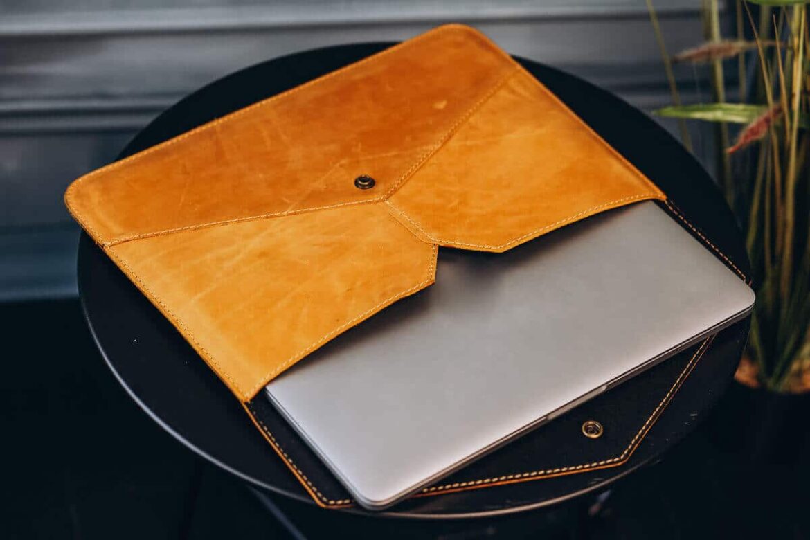 Protect Your Investment ─ 8 Tips for Laptop Protection While Commuting ...